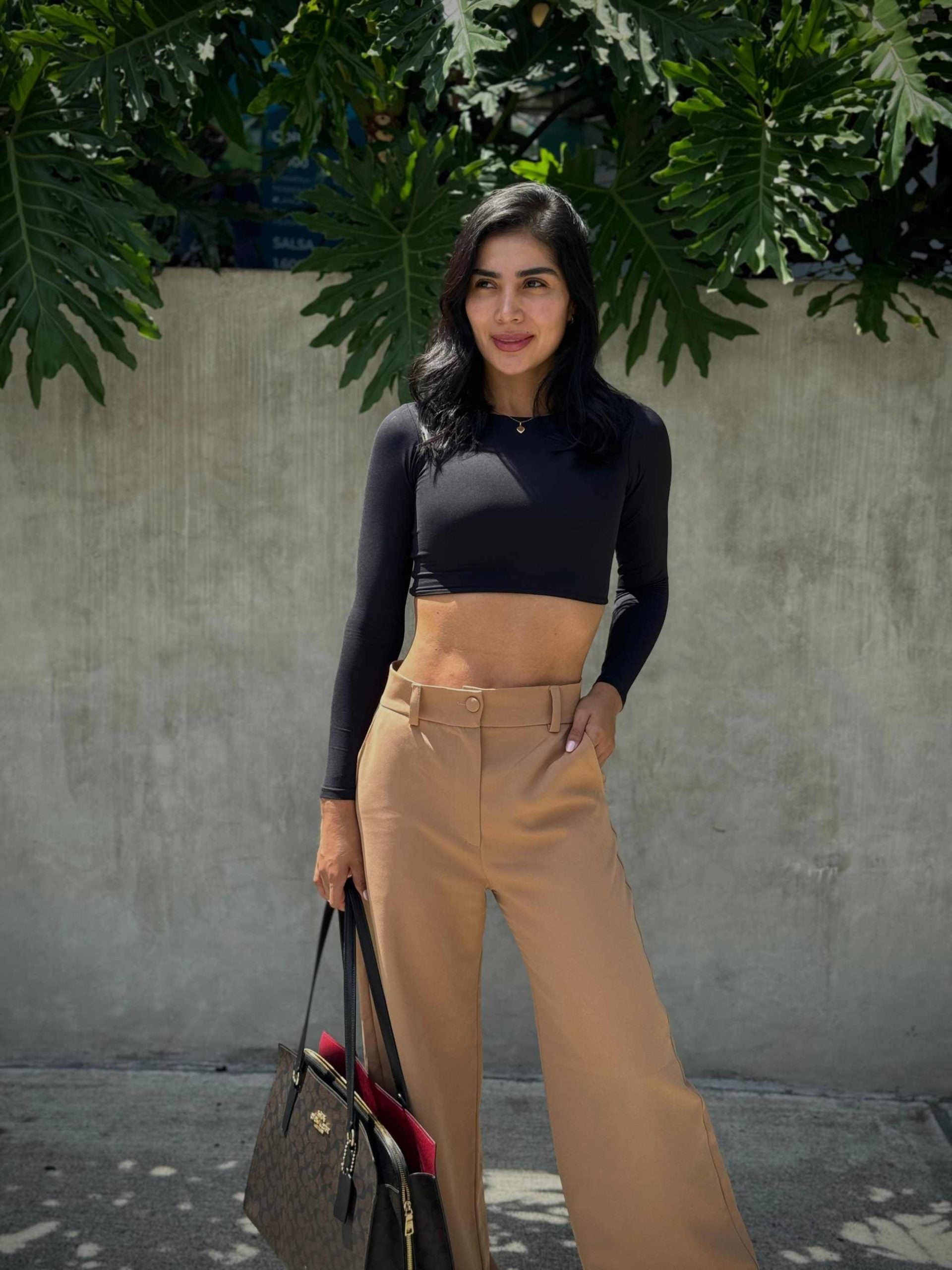 Top Básico Manga Larga – Basic and Essentials